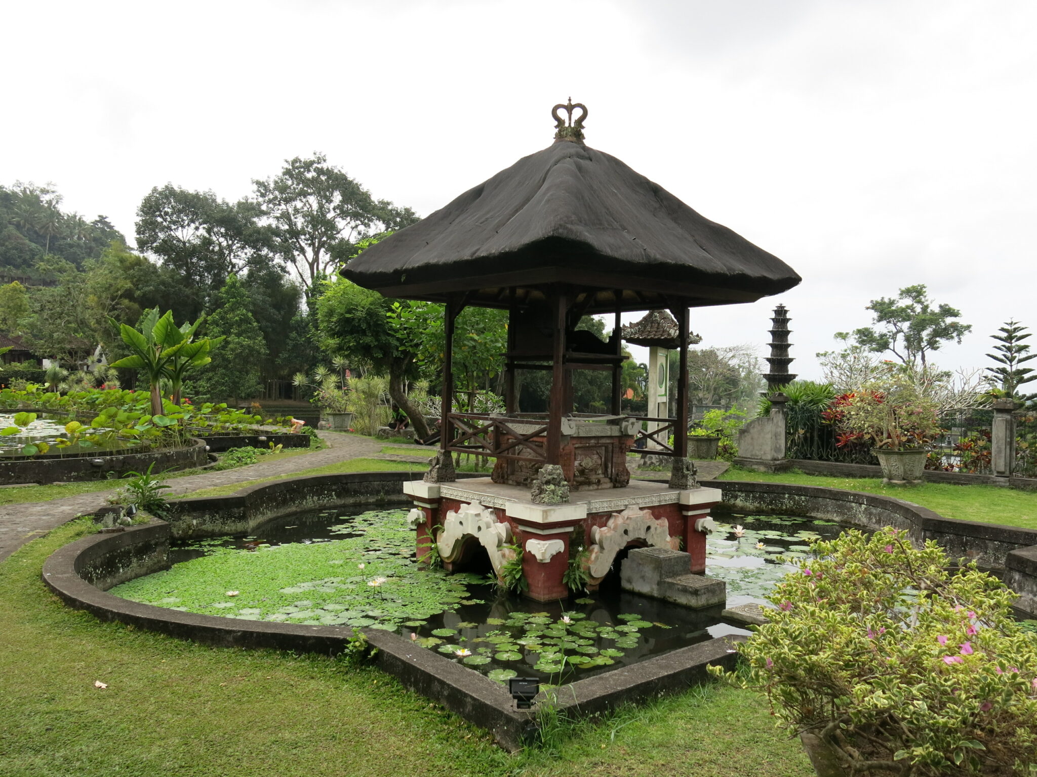 Temple Tirta Gangga | Bali.info